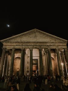 Rome's Top 10 Attractions: A Tourist's Guide - Globe Voyaging