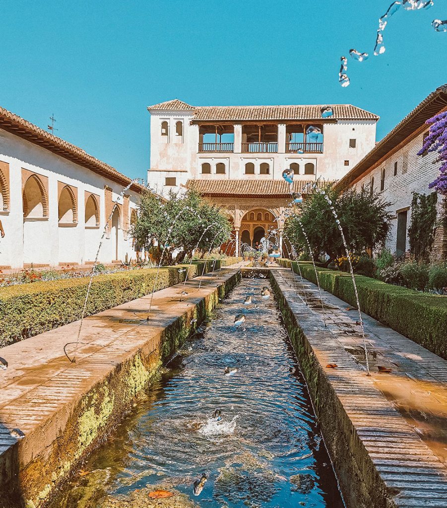 Ultimate Guide to Granada, Spain - Globe Voyaging