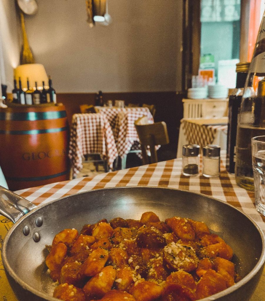 A Foodie's Guide to the Local Dishes of Rome - Globe Voyaging