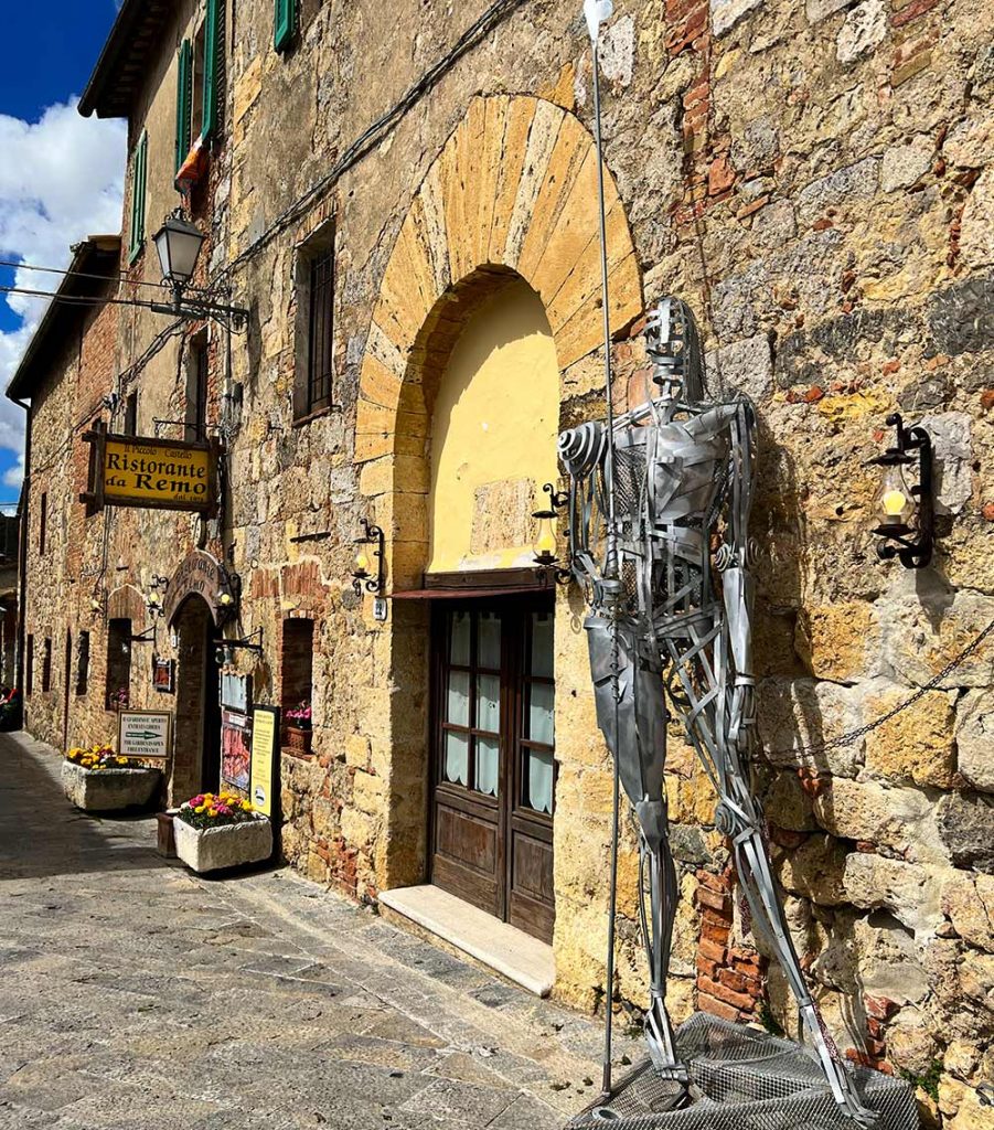 What to do in Monteriggioni in one day - Globe Voyaging