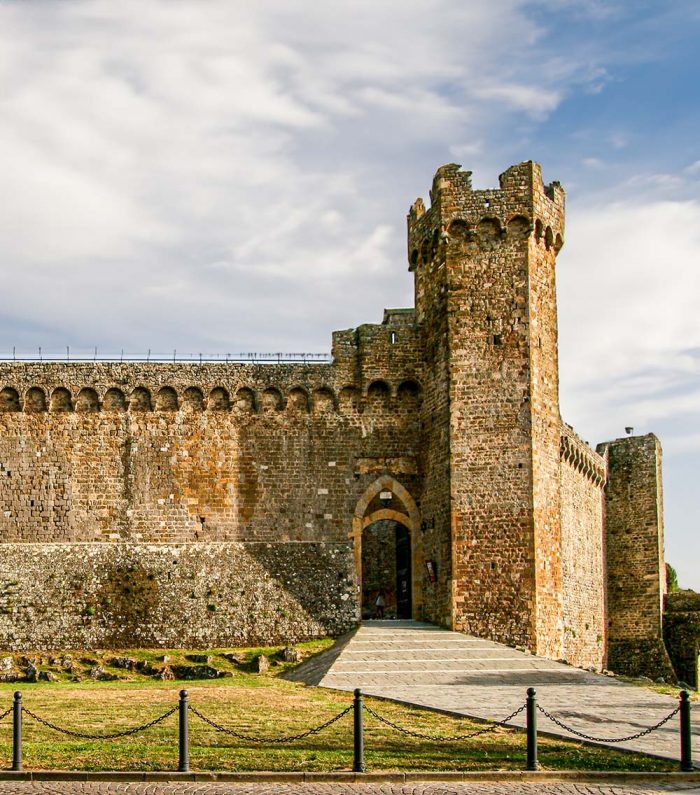 The Ultimate Guide to the Best Castles in Tuscany - Globe Voyaging