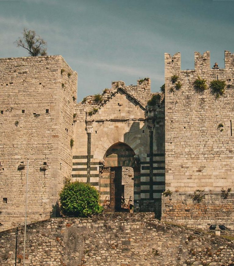 The Ultimate Guide to the Best Castles in Tuscany - Globe Voyaging